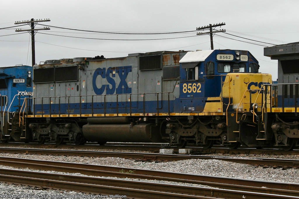 CSX 8562